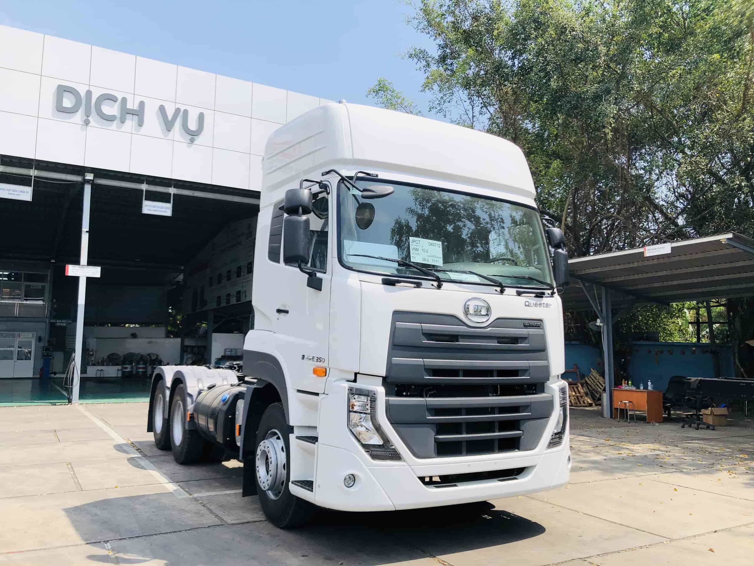 Đầu kéo UD Quester 350hp 2025 | Nóc cao 2 giường